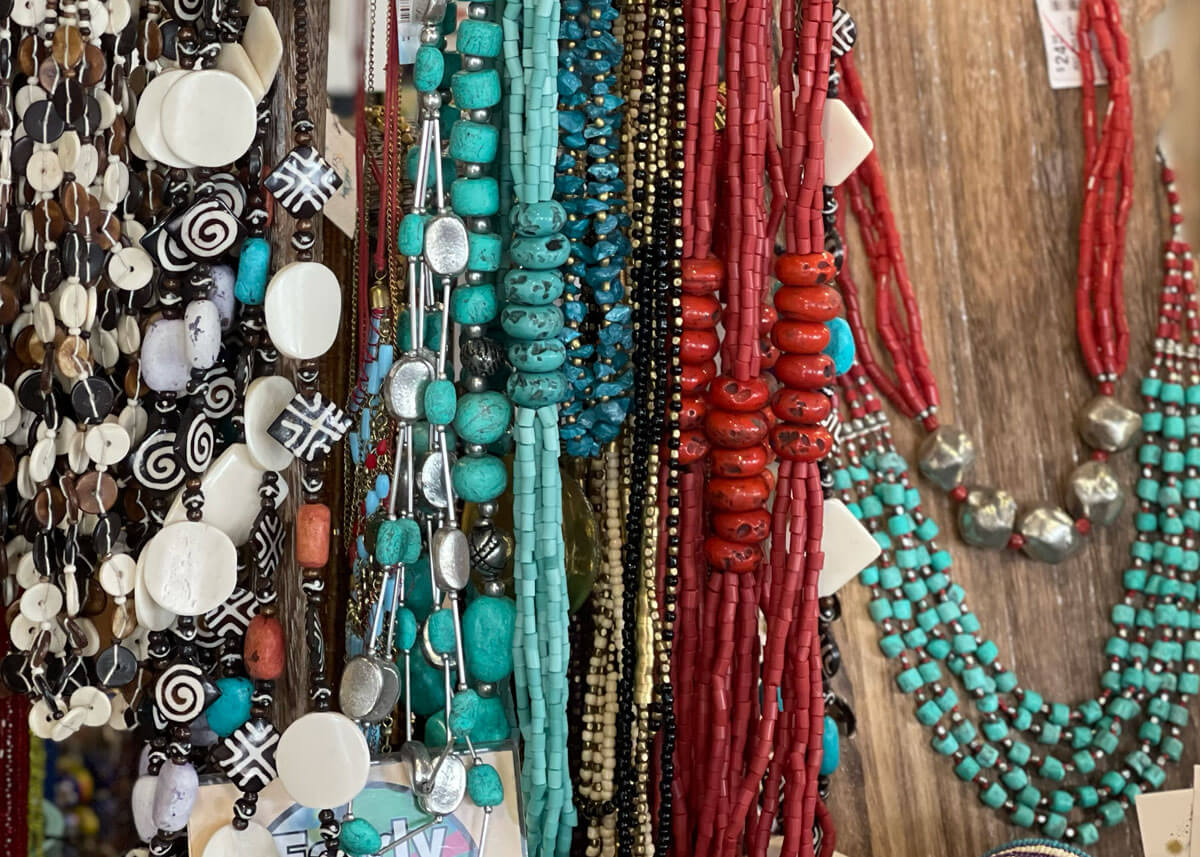 Unique Finds Gifts – Gifts with a Mission